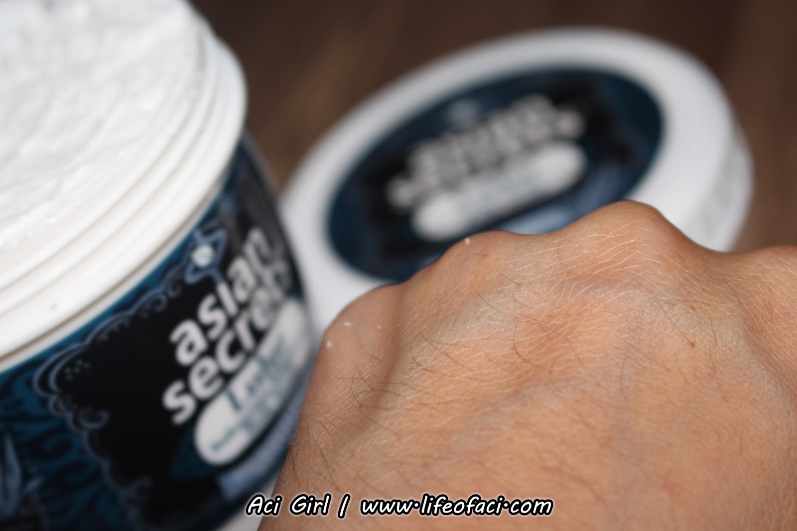 Asian Secrets Lulur Indonesian Whitening Body Scrub | Aci Girl