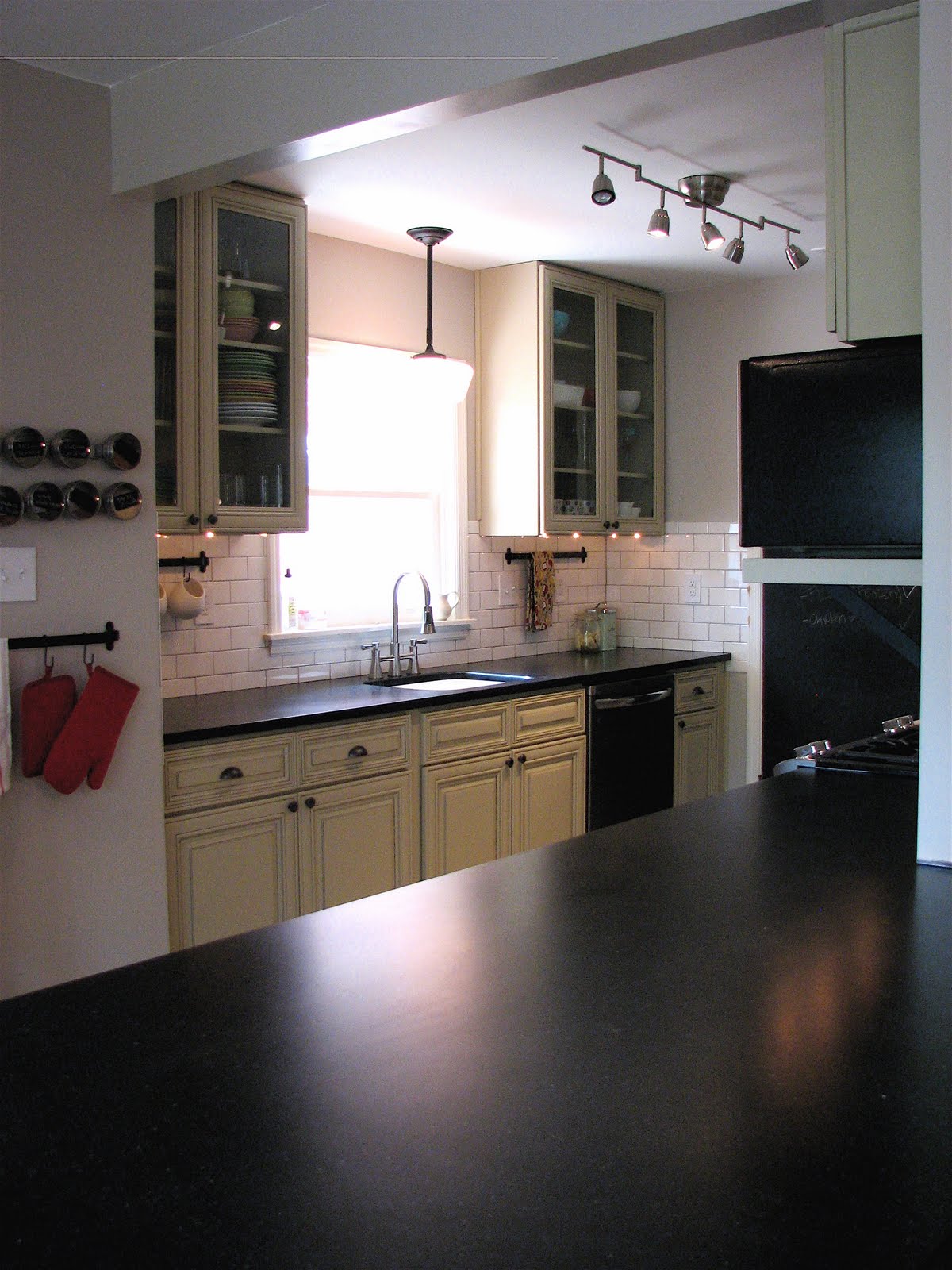 Makin' it in Memphis: Kitchen Renovation: The Reveal.
