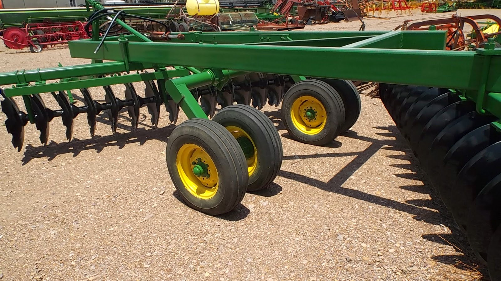 MAQUINARIA AGRICOLA INDUSTRIAL: Rastra John Deere 32 Discos $5,800 Dlls.