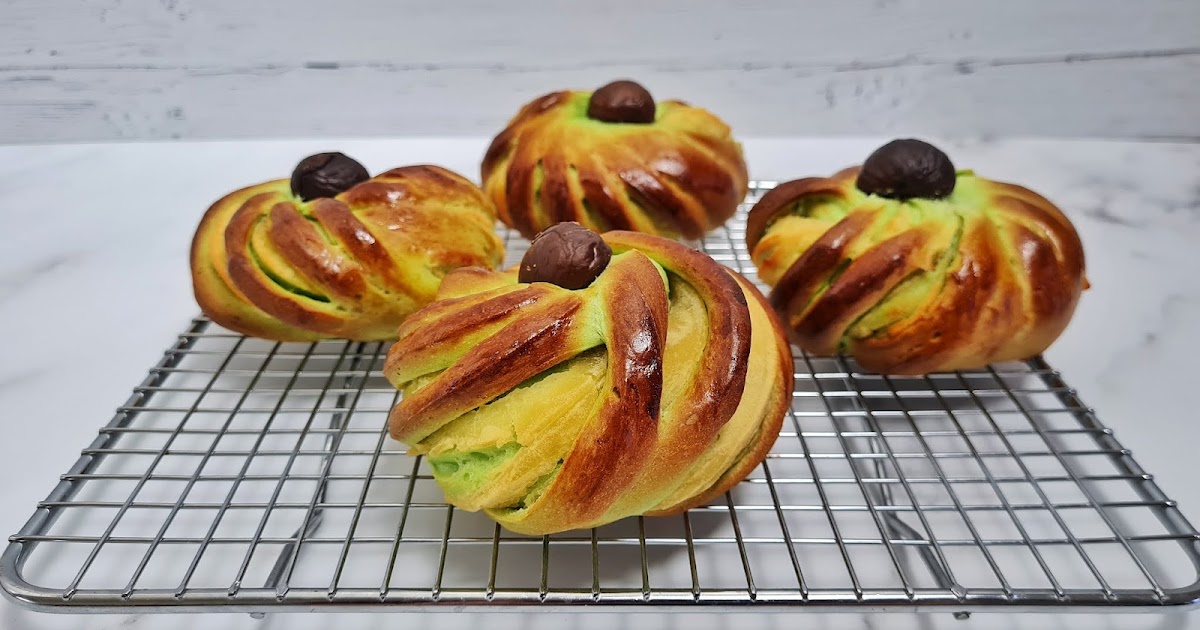 Pandan Chestnut Spiral Buns Recipe