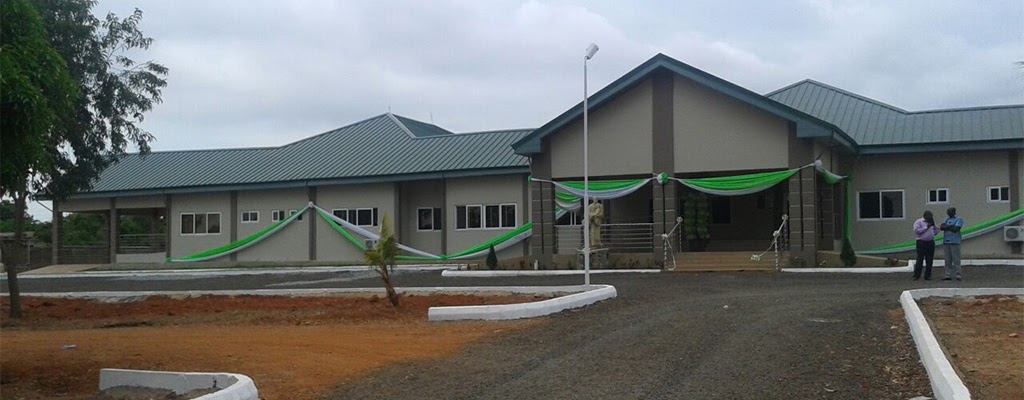 Building a health centre in the locality of Amrahia, Ghana