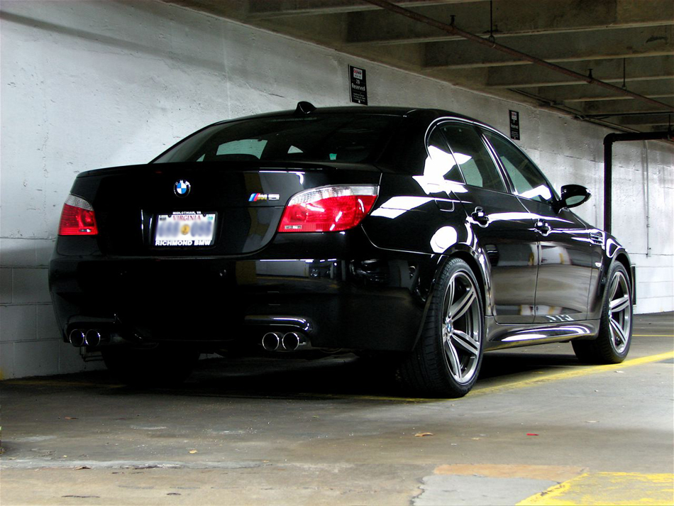 BMW M5: E60 M5 with M6 Wheels