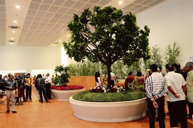 Nehru Centre Library,Mumbai: December 2013