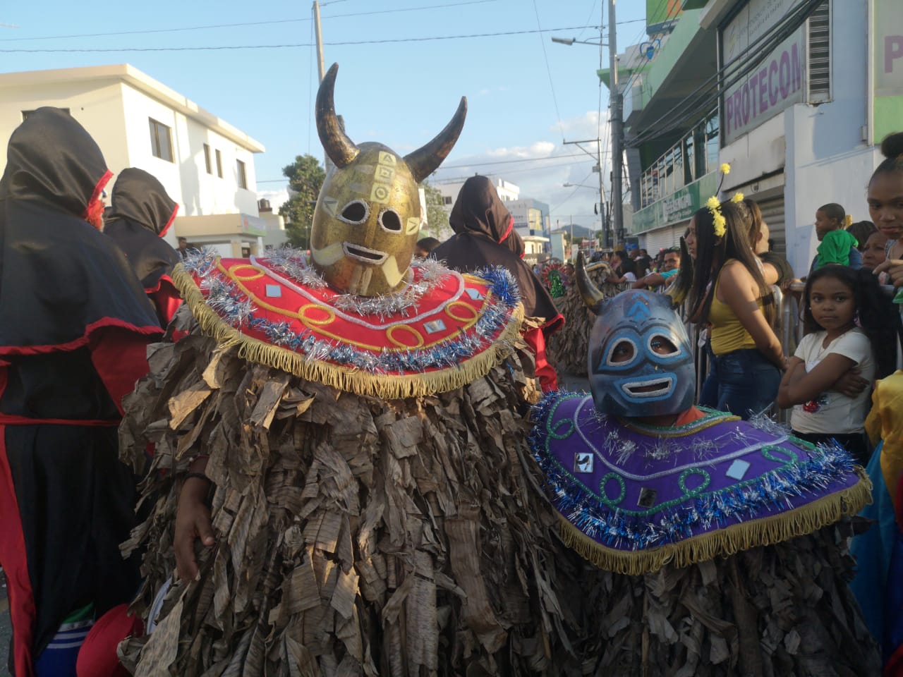 Sociales y Turismo: ¡El pasado 27 de Febrero fue el carnaval de Cotuí!