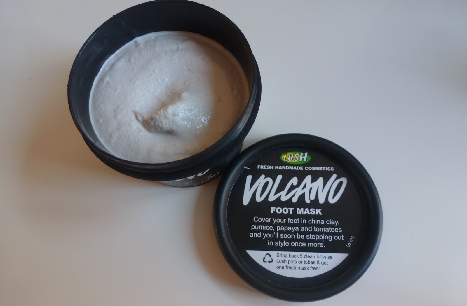 Little_wood :: UK Lifestyle & Beauty Blog: Lush : Volcano Foot Mask