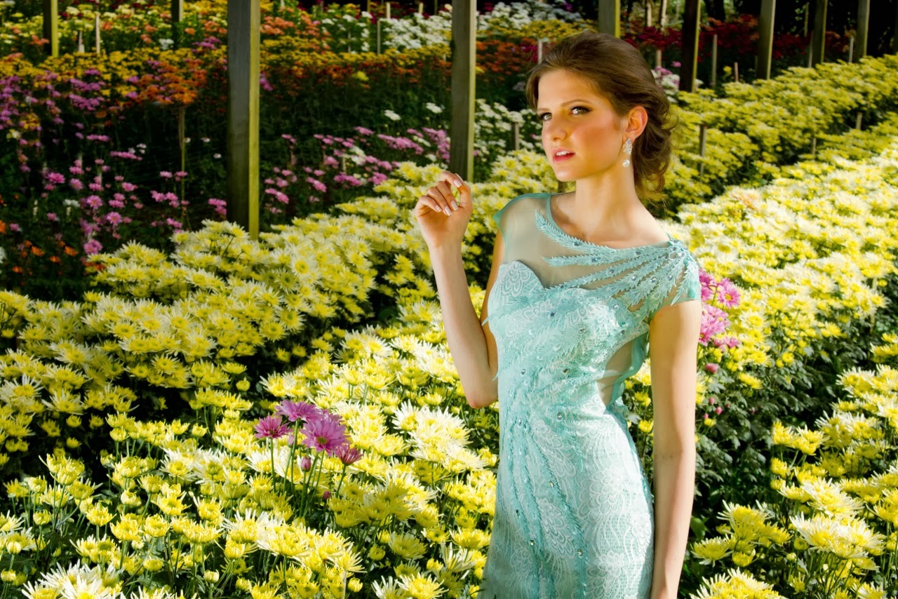 Casa Agencia: Modelo Talitha Becker no editorial primavera/verão da Izad.