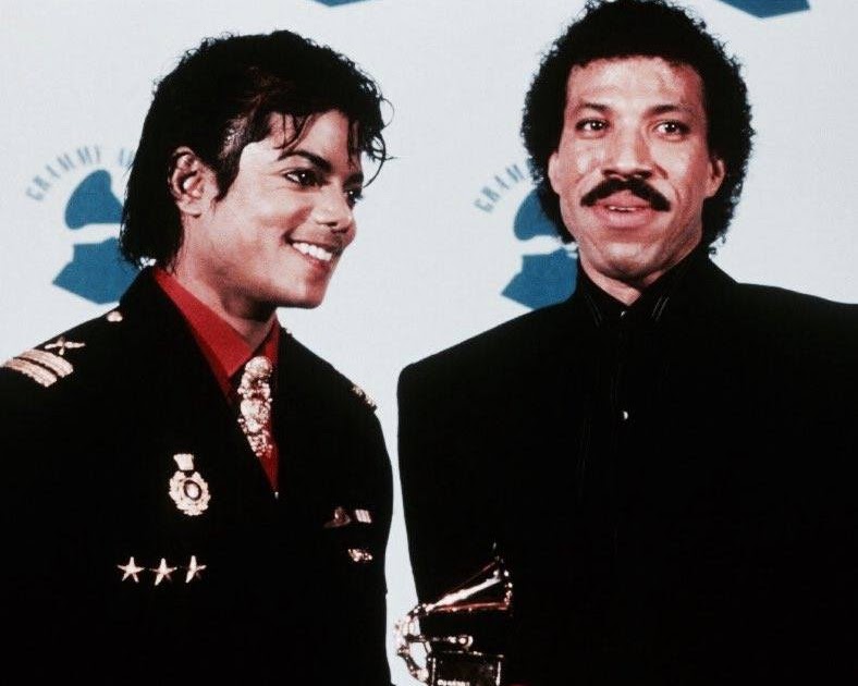 Hace 36 años que el mítico 'We Are The World' obtuvo 4 premios Grammys ...