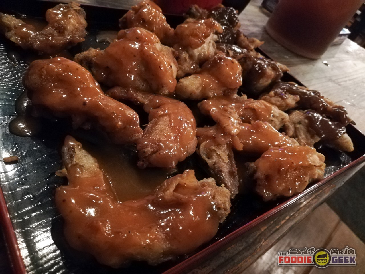 ₱199 Unli-Wings Until 3am at Hippers Bar and Resto! | HungryChad
