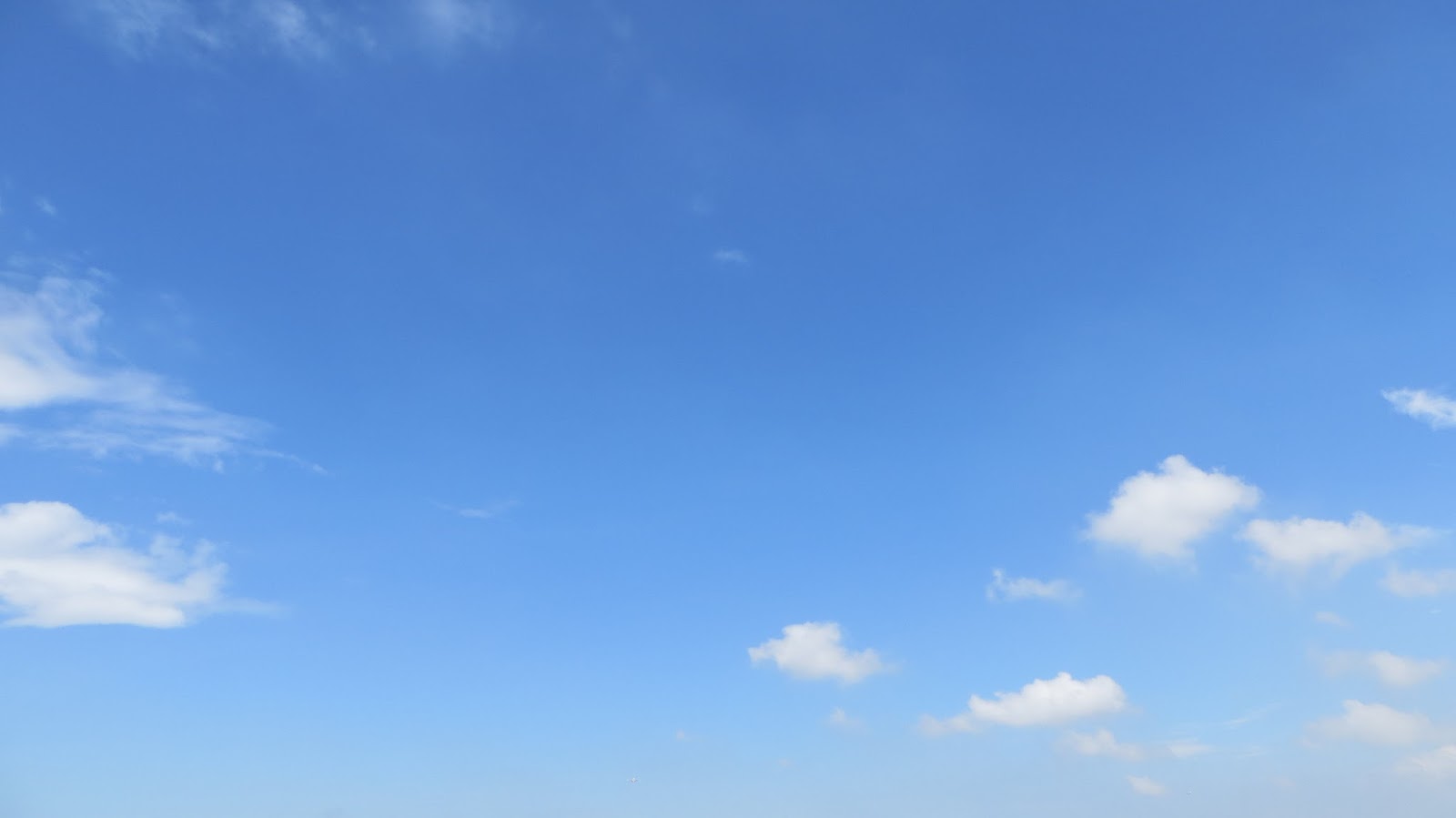 SWTEXTURE - free architectural textures: Sky background (Wide 16:9)