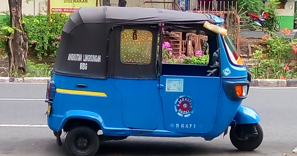 Jakarta The Exotic City : Blue Bajaj use Gas Fuel (BBG) which is ...