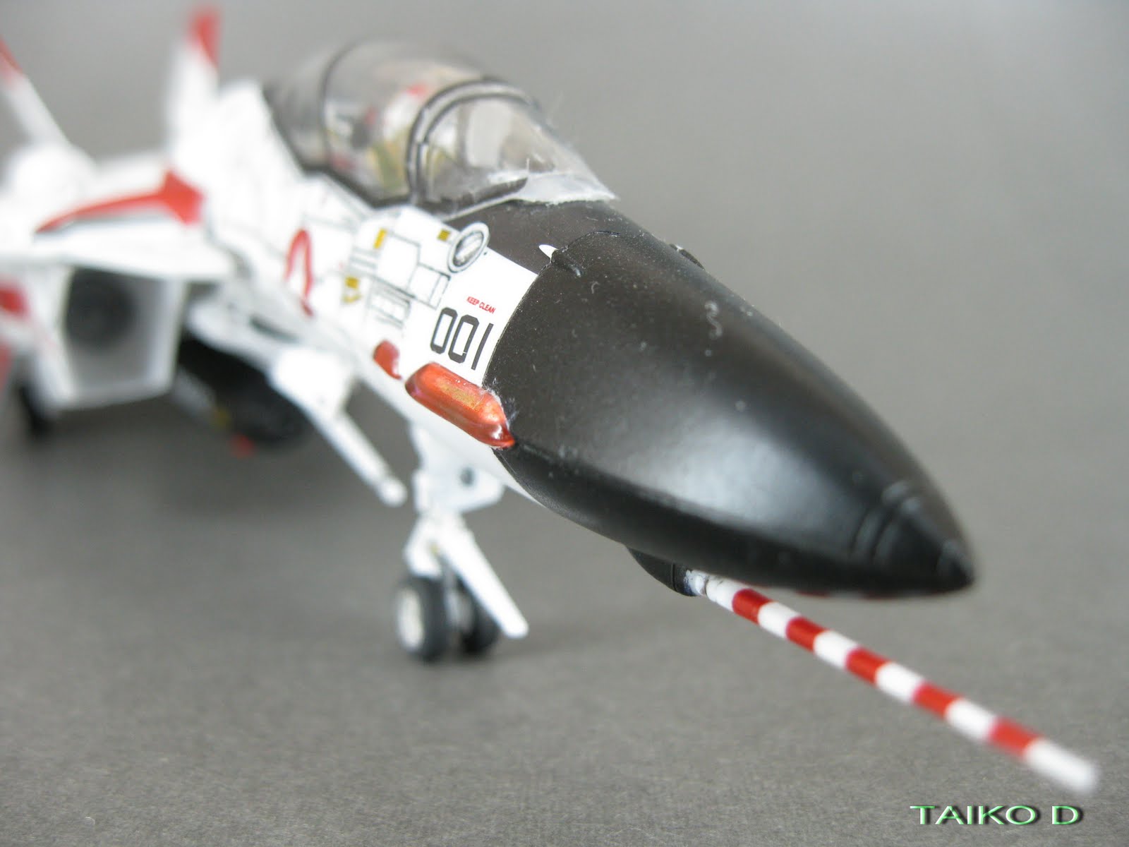 TOY ADDICT ZONE: MACROSS ZERO : 1/72 VF-0B