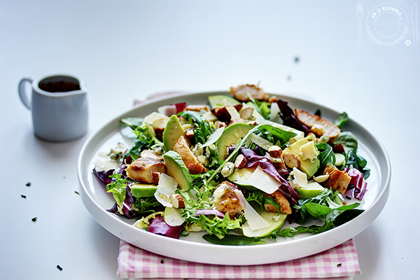 JA U KUHINJI...: Obrok salata sa piletinom