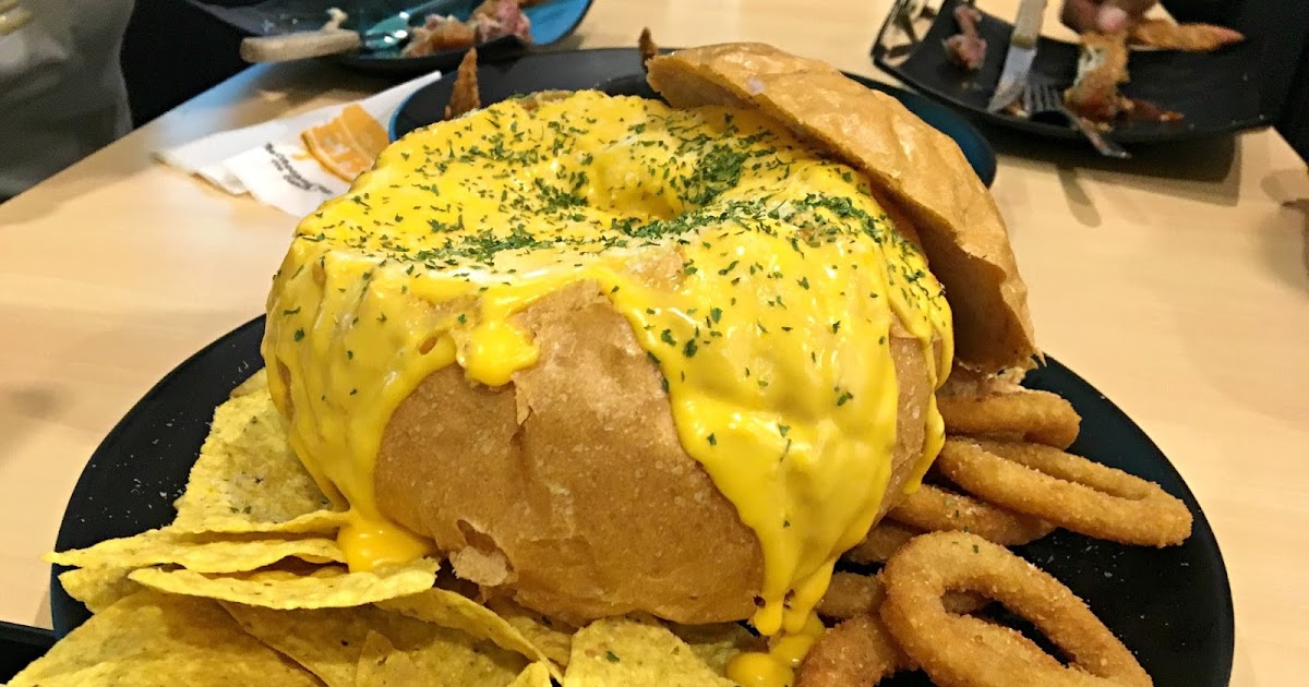 The Bandwagon Chic: A Place Where Everything But Cheese