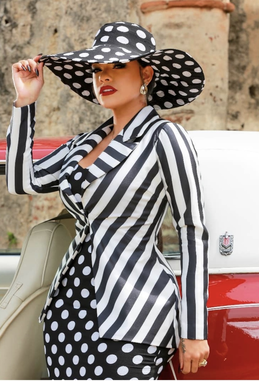 La Insuperable vuelve a la carga con “Bendecida” - Al Paso de los Famosos