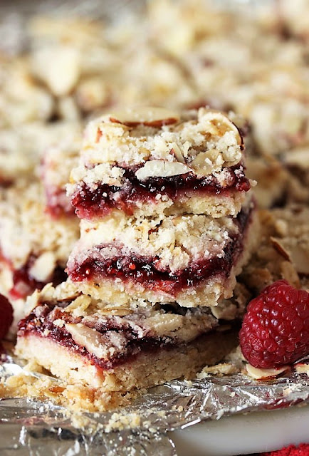 Raspberry-Almond Bars | The Kitchen is My Playground