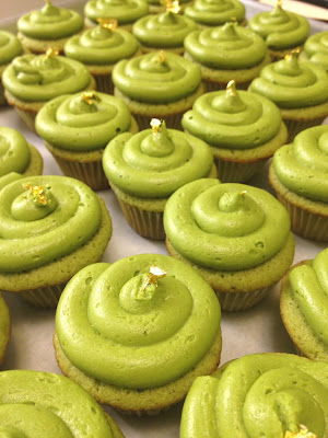 ShowFood Chef: Matcha Green Tea Cupcakes with Matcha Green Tea Butter ...