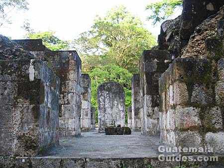 Sitios Arqueológicos de Petén : EL CEIBAL