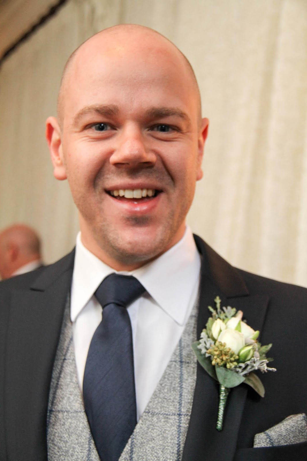 Christmas Wedding Flowers in Ivory & Blush Pink for Sue & Craig at ...