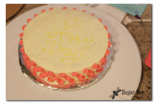 The Secret to Cake Lettering Spacing - Sugar Bee Crafts