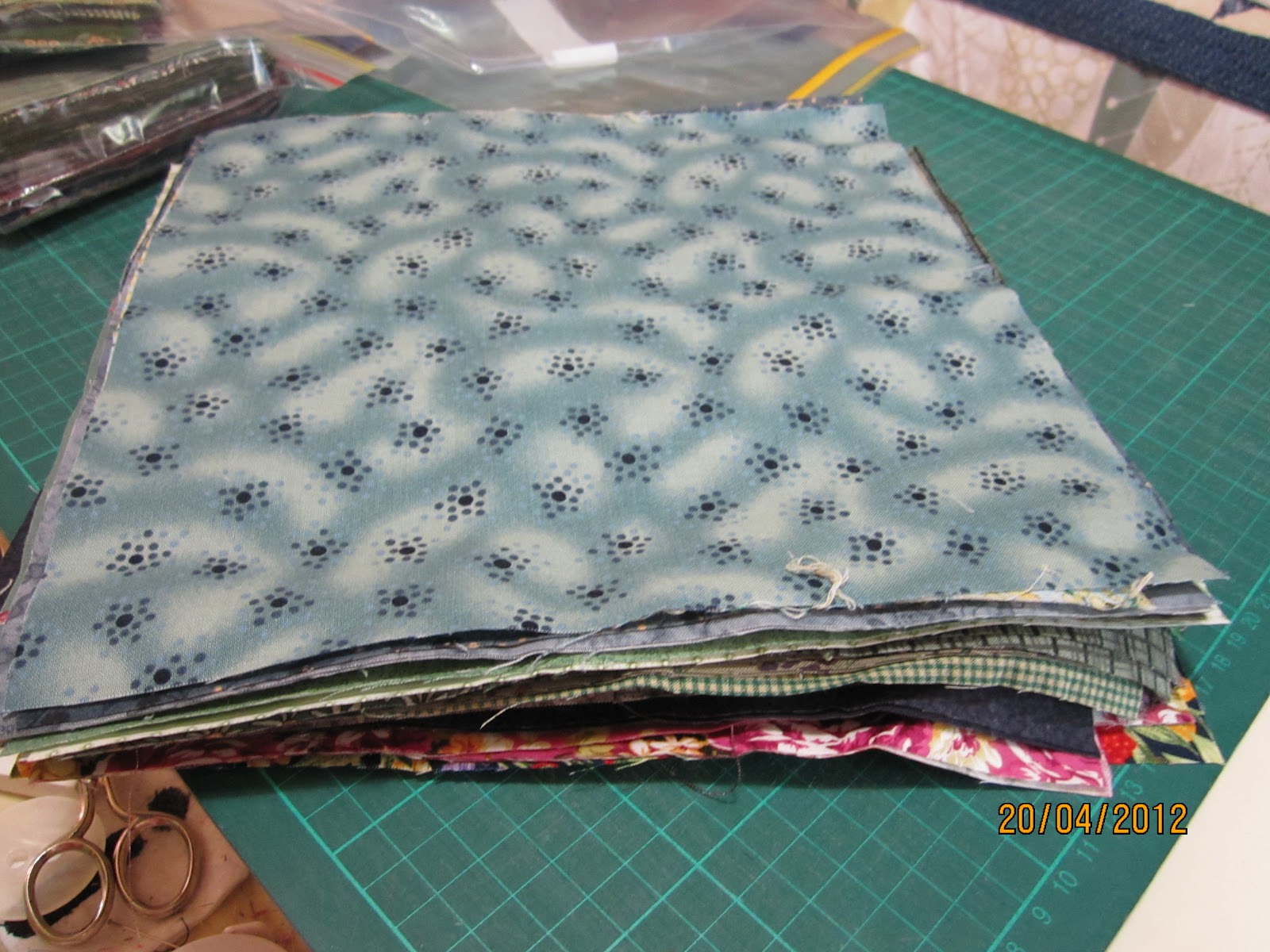 Mother Patchwork: Charm pack star quilt in progress