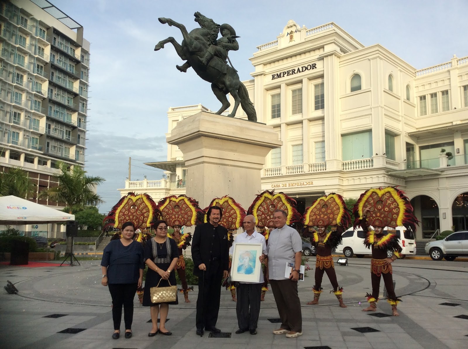 Megaworld formally unveils iconic Delgado monument in Iloilo Business ...