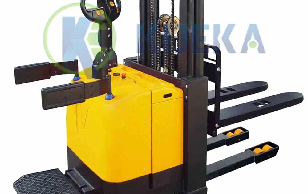 Use an Electric Stacker to Stack Your Loads