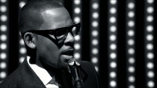 paycrafexwich: r kelly radio message