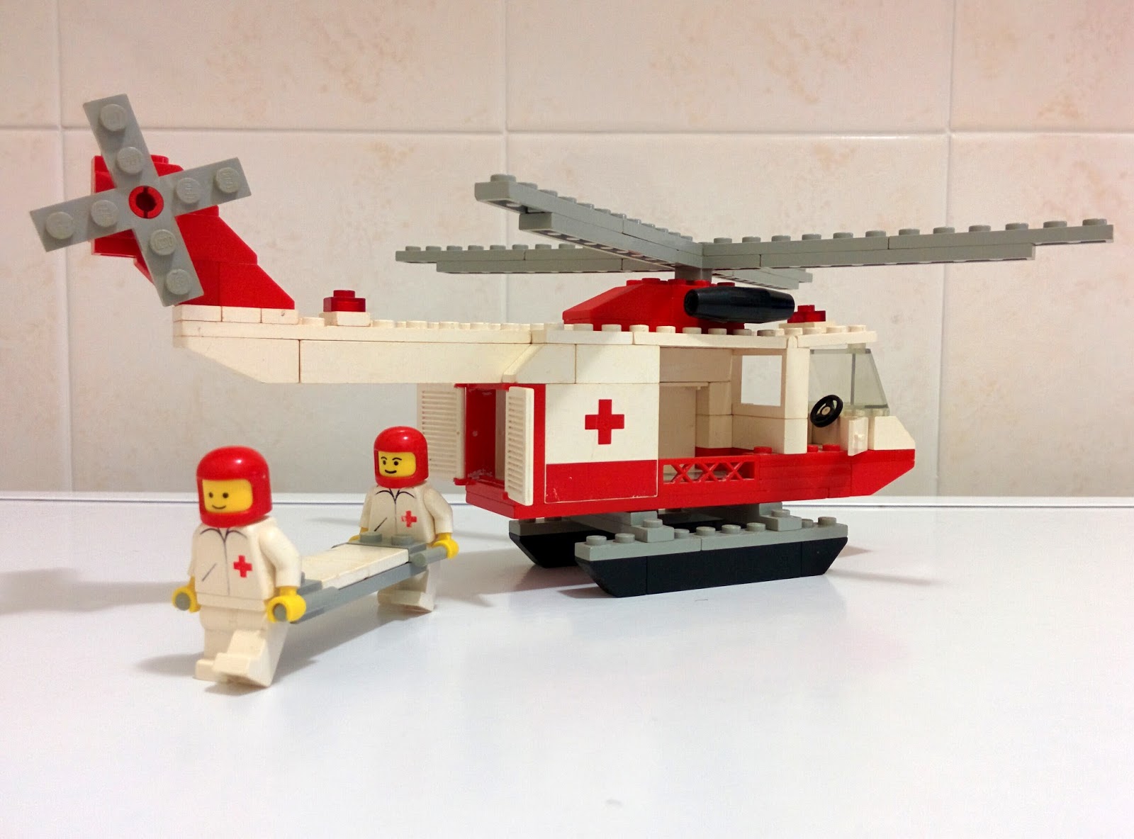 lowcuras: LEGO set 6691 elicottero Croce Rossa - Red Cross helicopter