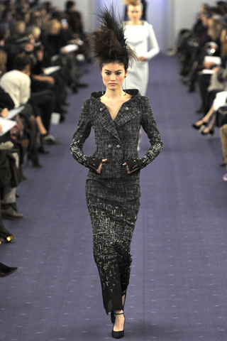 Fusion Of Effects: Walk the Walk: Chanel Haute Couture S/S 2012 Collection