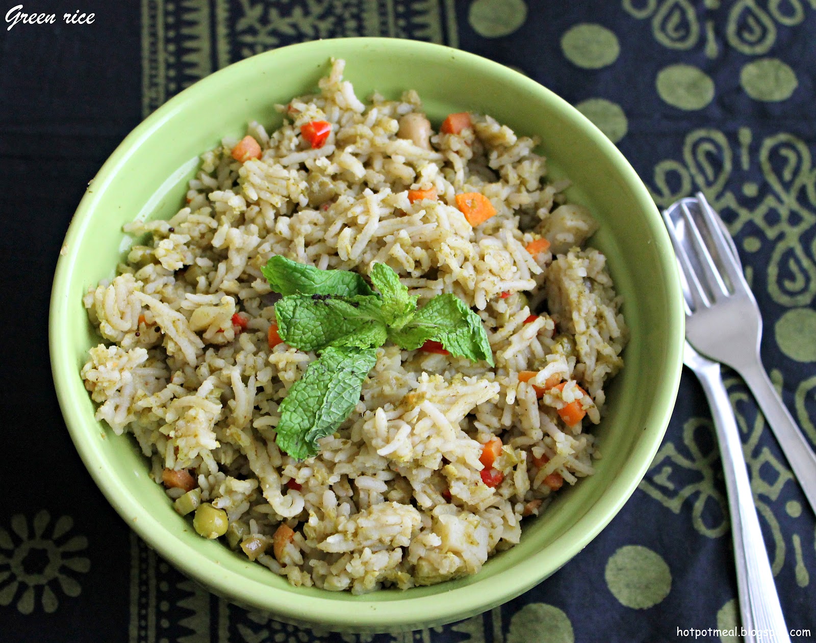 Hot pot cooking: Green Rice