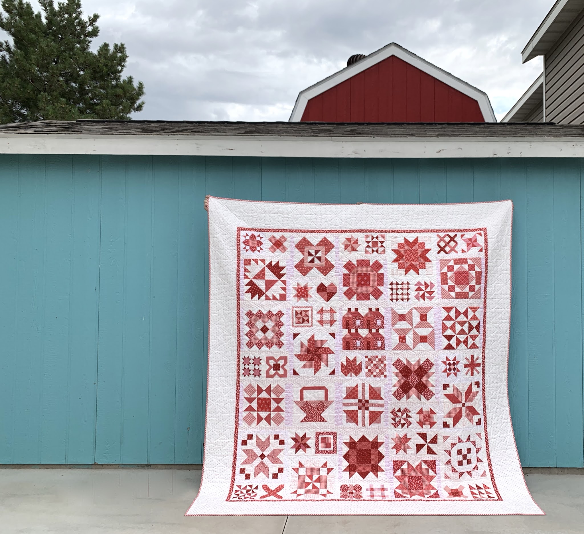 Bee In My Bonnet: Red Sampler Quilt Along - The Big Finish!!