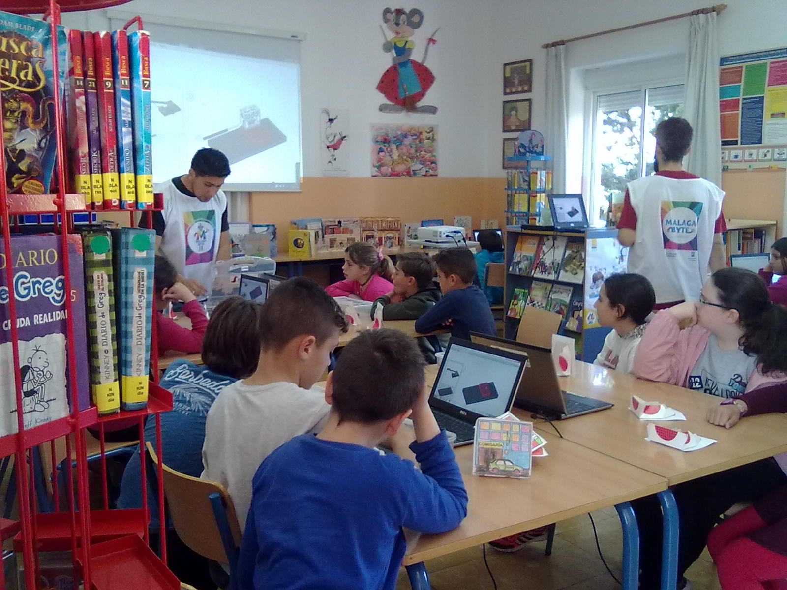 Biblioteca Escolar Domingo Lozano ·~: ROBÓTICA Y TECNOLOGÍA EN LA ... Biblioteca Escolar Domingo Lozano ·~: ROBÓTICA Y TECNOLOGÍA EN LA ...
