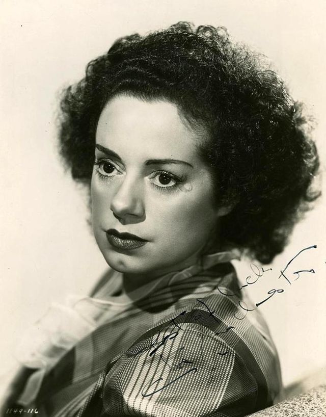 The "Bride of Frankenstein": 40 Glamorous Photo of Elsa Lanchester in ...