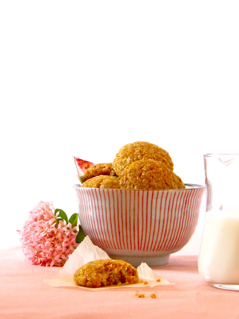 Plateful: Anzac Biscuits — syrupy, chewy, crunchy Aussie classic ...