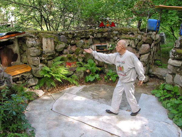 LES GRIGRIS DE SOPHIE: ELIS SINISTÖ : CRÉATEUR DE LA VILLA MEHU EN FINLANDE