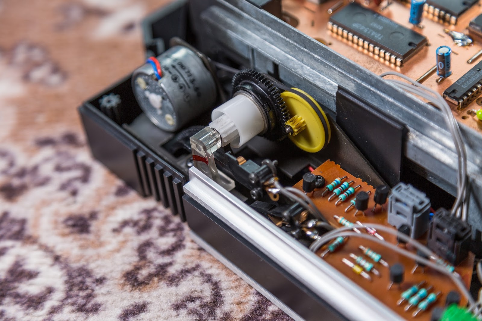 Golden Age Of Audio: Bang & Olufsen Beogram CDX Vintage CD Player