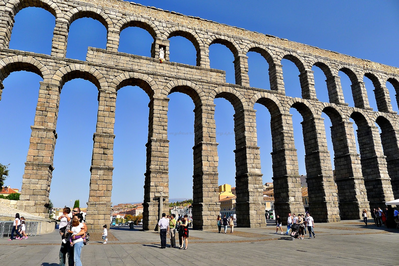 a day in the life of a BE@RBRICK: Viva La Espana ~ Segovia