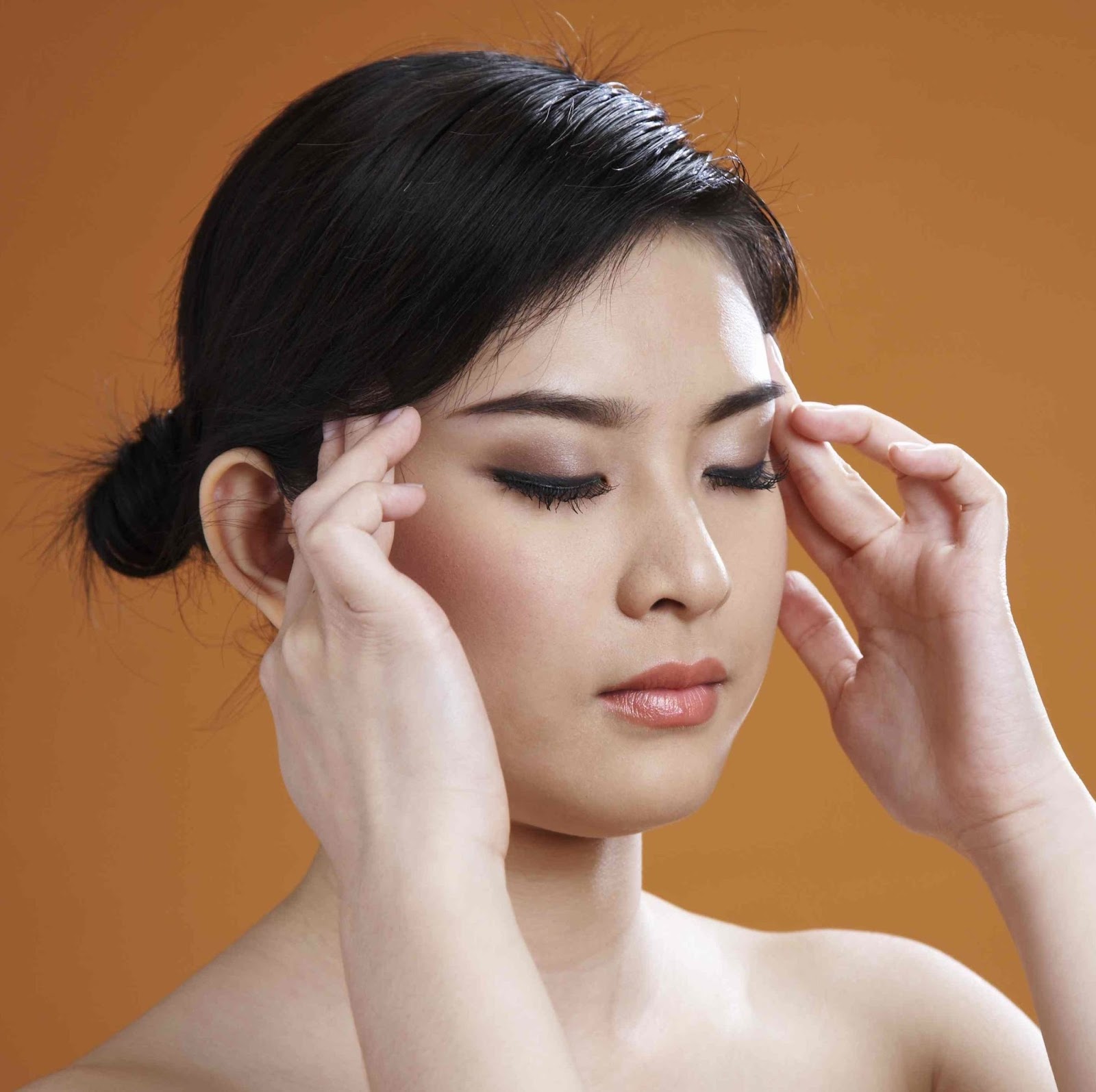 Getting A Perfect Non-Invasive Facelift With The Use Of Face Yoga: A ...