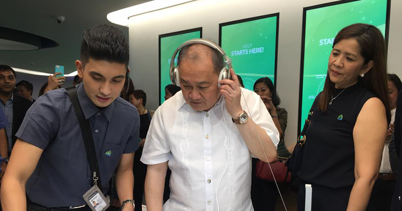 Smart Flagship Store Launched At SM Megamall, The Most Advanced In The ...