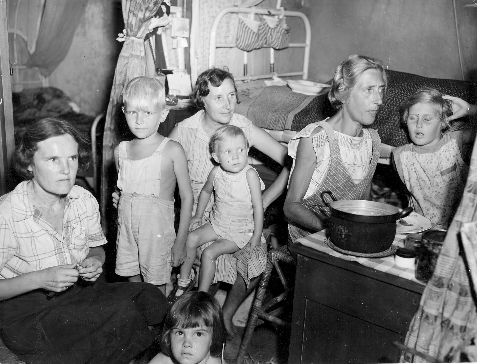 Foto-Foto Terlarang Jaman Hindia Belanda - Bodrex Caem