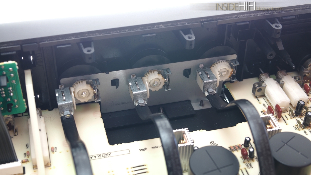 Inside Hi-Fi: Technics SU-A40 (SU-A40EG-K)