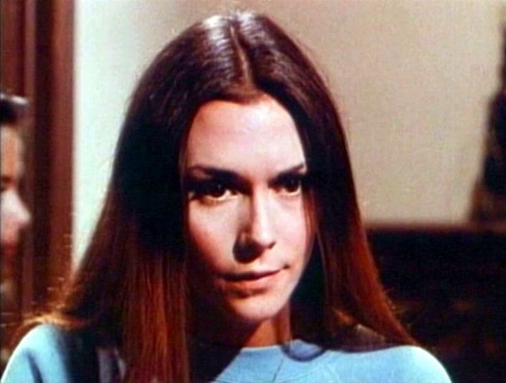 Shadows on the Wall: An Online Dark Shadows Fanzine: Three of Kate Jackson