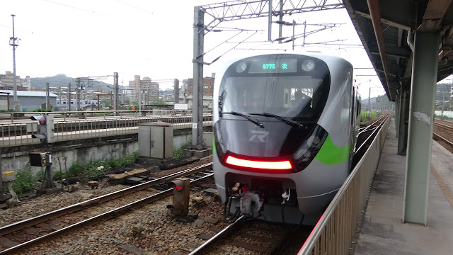 Blair's 鐵道攝影: EMU900型電聯車 / TRA EMU900 Type Electric Multiple Unit