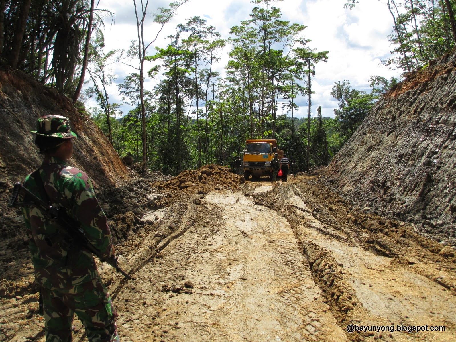 Life is Beautiful: Dokumentasi Site Visit Proyek Pembangunan Jalan P4B ...