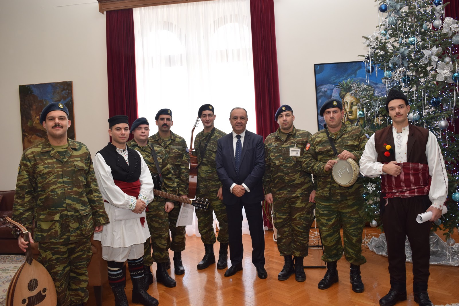 ΤΑ ΚΑΛΑΝΤΑ ΤΗΣ ΠΡΩΤΟΧΡΟΝΙΑΣ ΑΚΟΥΣΕ ΣΤΟ ΔΙΟΙΚΗΤΗΡΙΟ Ο κ. Θ. ΚΑΡΑΟΓΛΟΥ ...