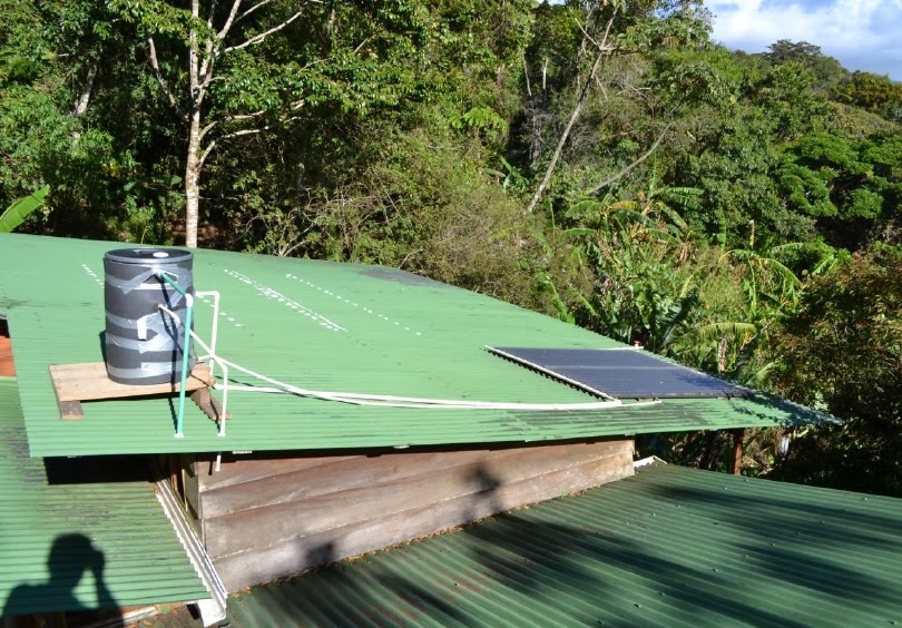 Build-It-Solar Blog: A Simple Solar Water Heating System for the Tropics