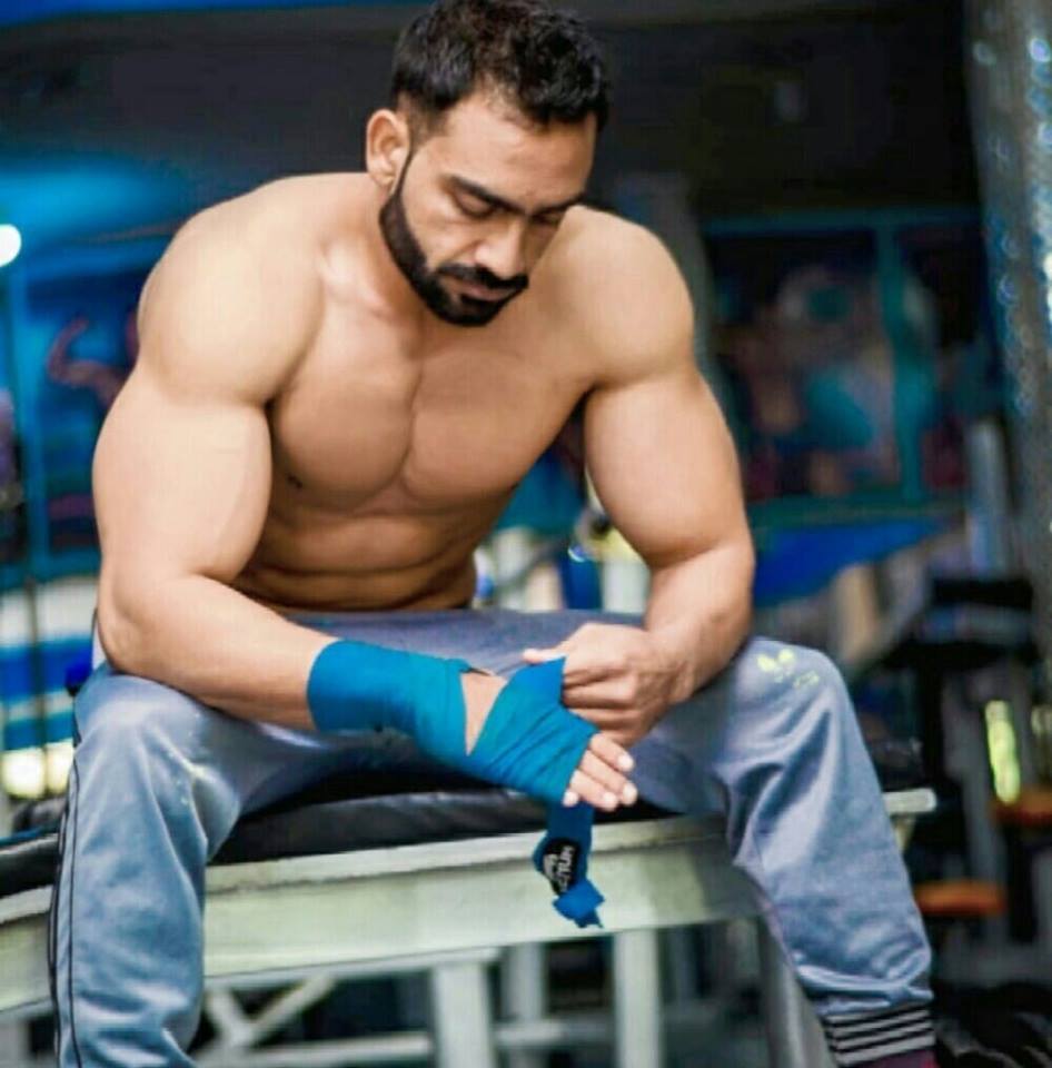 world bodybuilders pictures: mister rawalpindi bodybuilder muhammad adnan