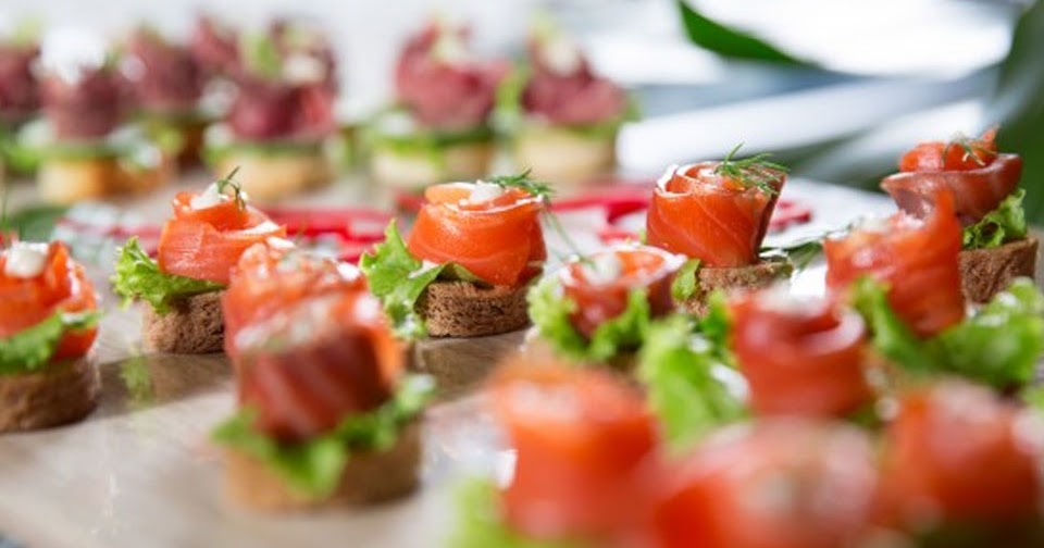 Creative catering services in Bangalore made easy with Famous Bawarchi