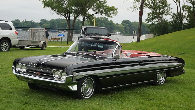20 Cool Photos of the 1961 Oldsmobile Starfire Convertible | Vintage ...