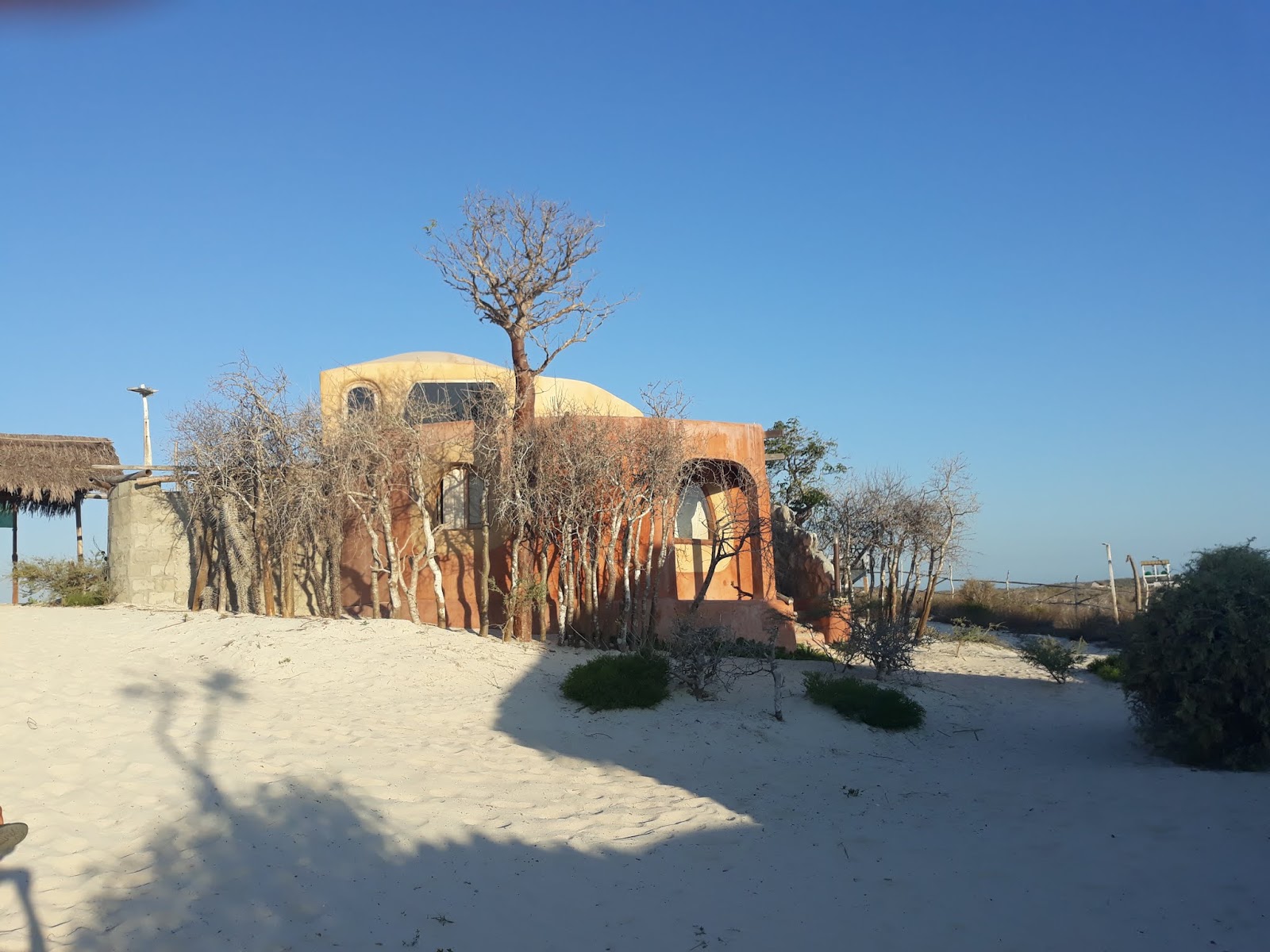 UN VRAI PARADIS, AMBATOMILO, MADAGASCAR